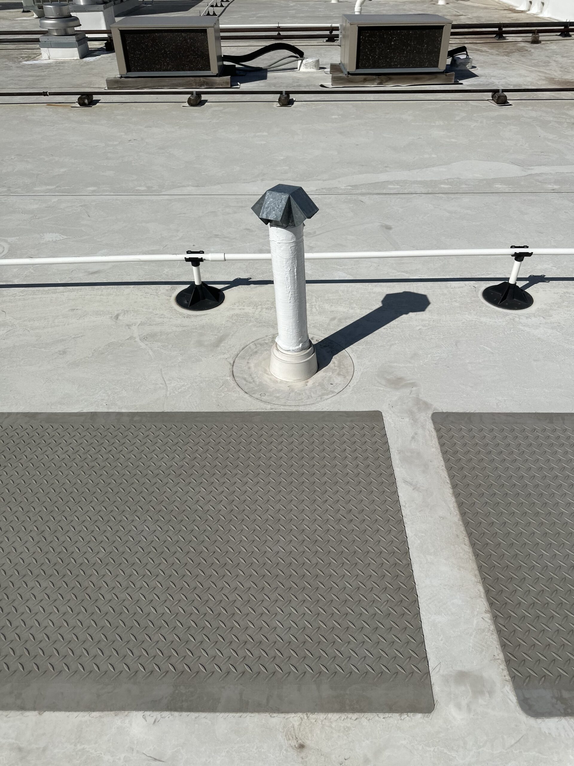 Does Heat Affect Your Roof? | Rhino Roofers